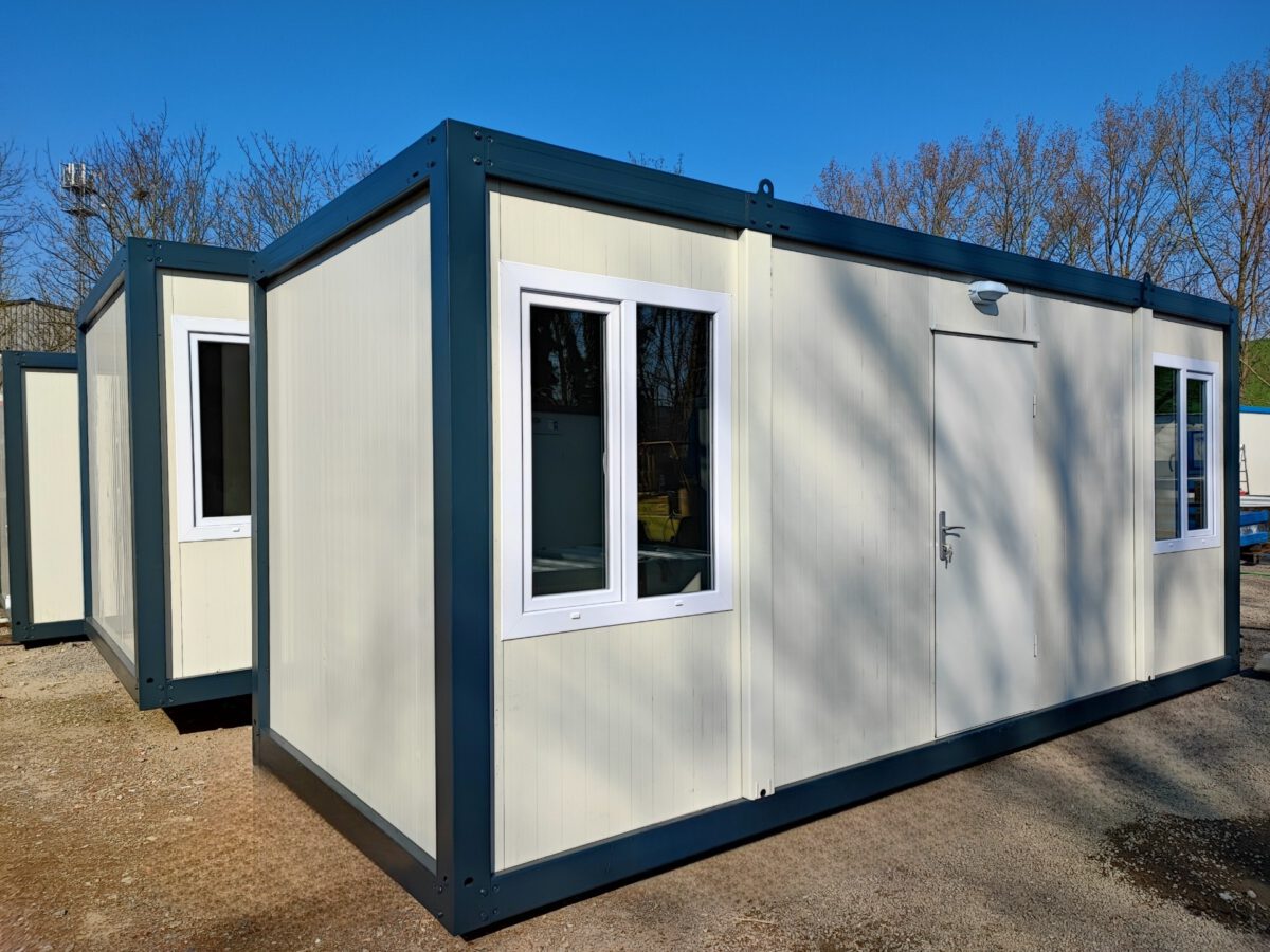 Bürocontainer mit WC K-607 – Containertec.de | Container nach Wunsch