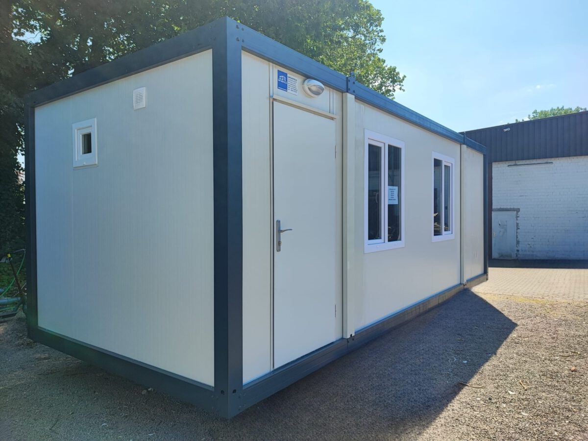 Wohncontainer mit Mini Küche und Bad (K-710) – Containertec.de ...